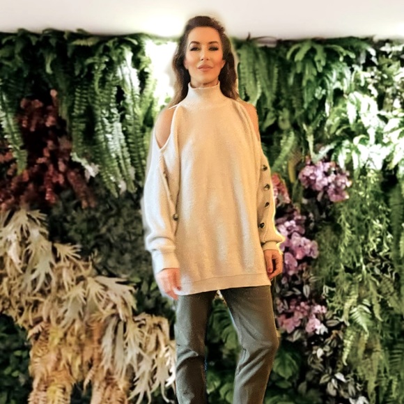 VENUS | Sweaters | Venus Sweaterdress With Cut Out Shoulders Cold ...